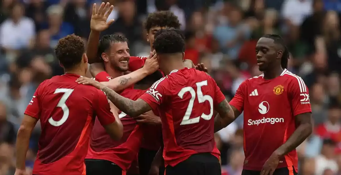 Rangers 0-2 Manchester United - ManUtdFanatics.hu